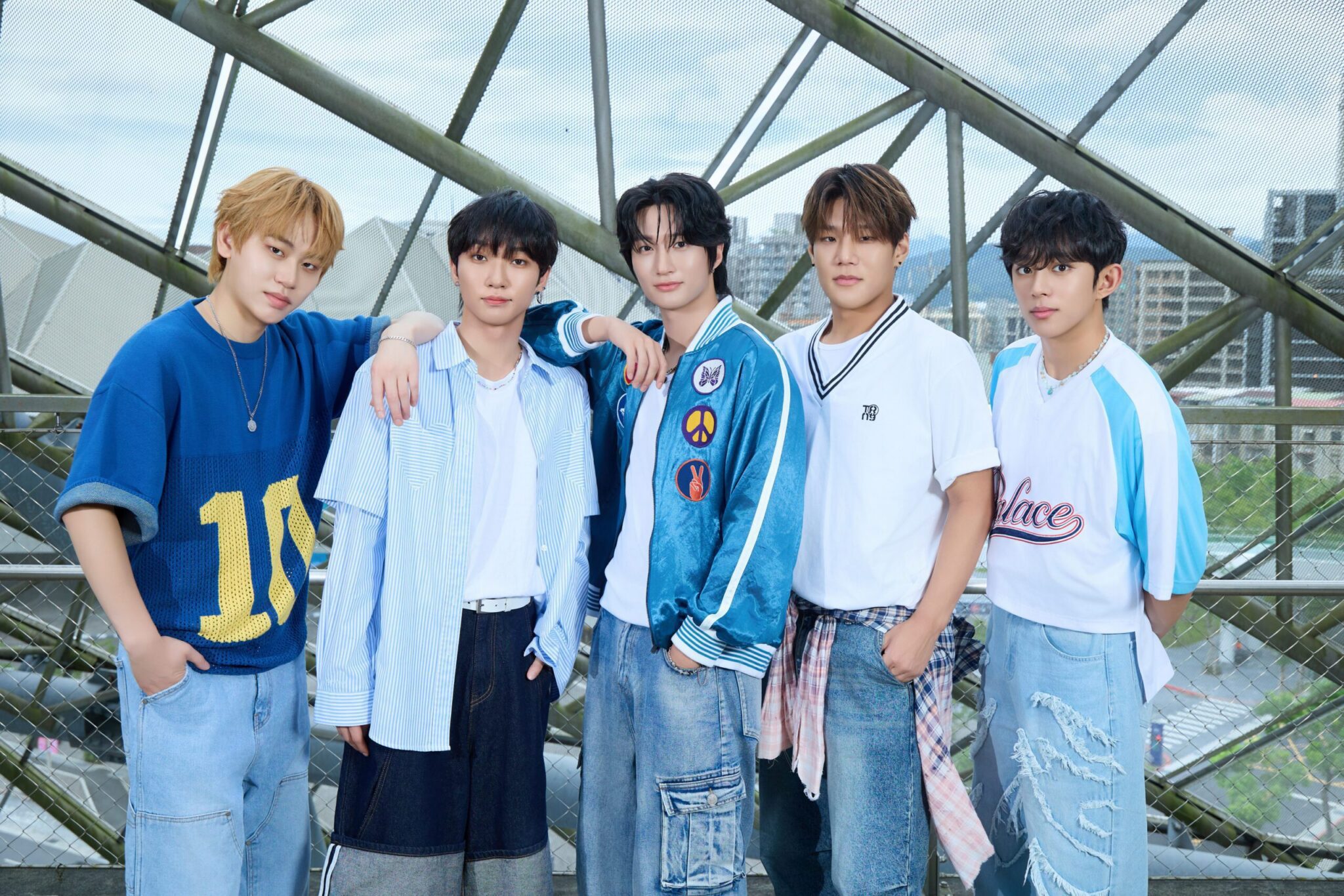 DKB 迷上台灣感性 去釣蝦 還體驗了室內滑輪 | 蕃新聞