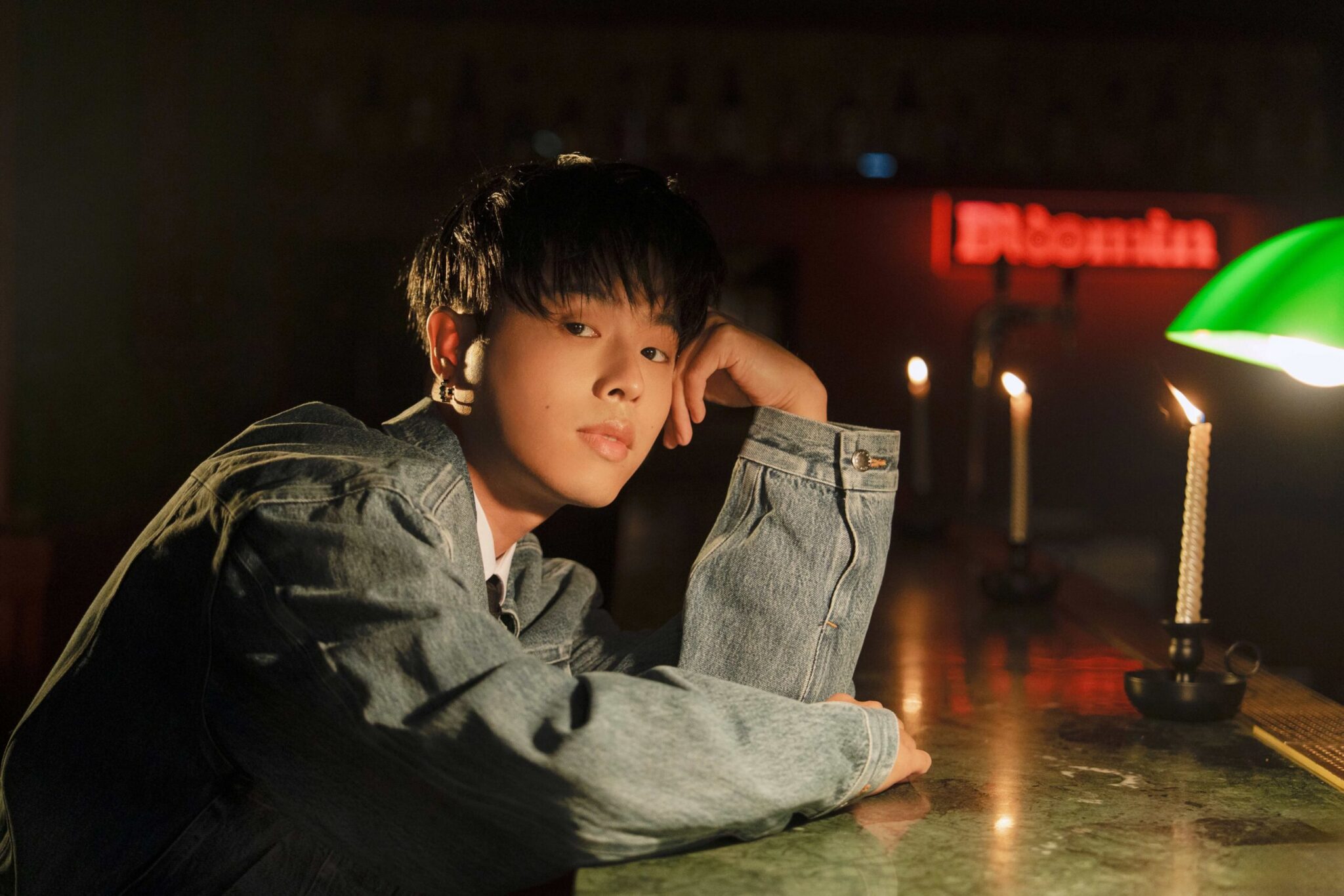 HowZ 螢幕初吻大膽上演 蜻蜓點水最浪漫 - 墨新聞 MORE News